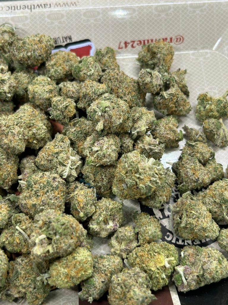 White Runtz Pop-Size Buy in Phuket